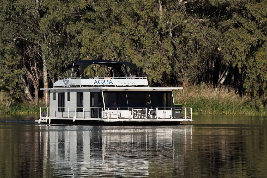 Find a Boat - Riverfun Houseboats | Riverland Houseboat Hire