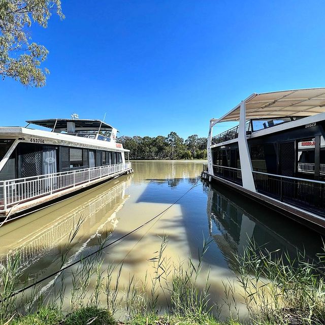 Riverfun Houseboats | Riverland Houseboat Hire